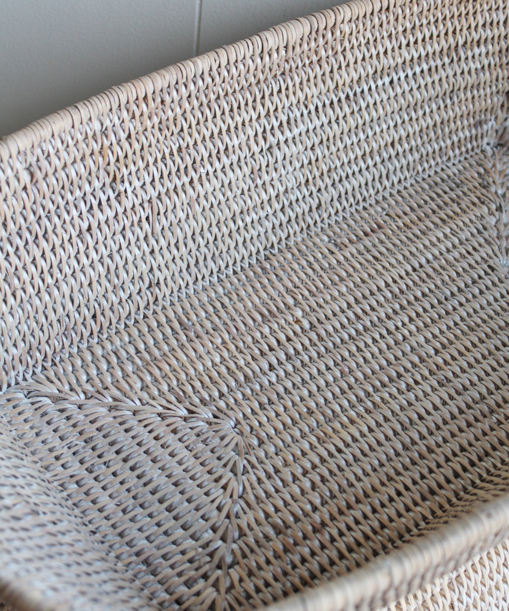 Large Rectangular Pedestal Fruit Bowl, White Wash – High Street Market